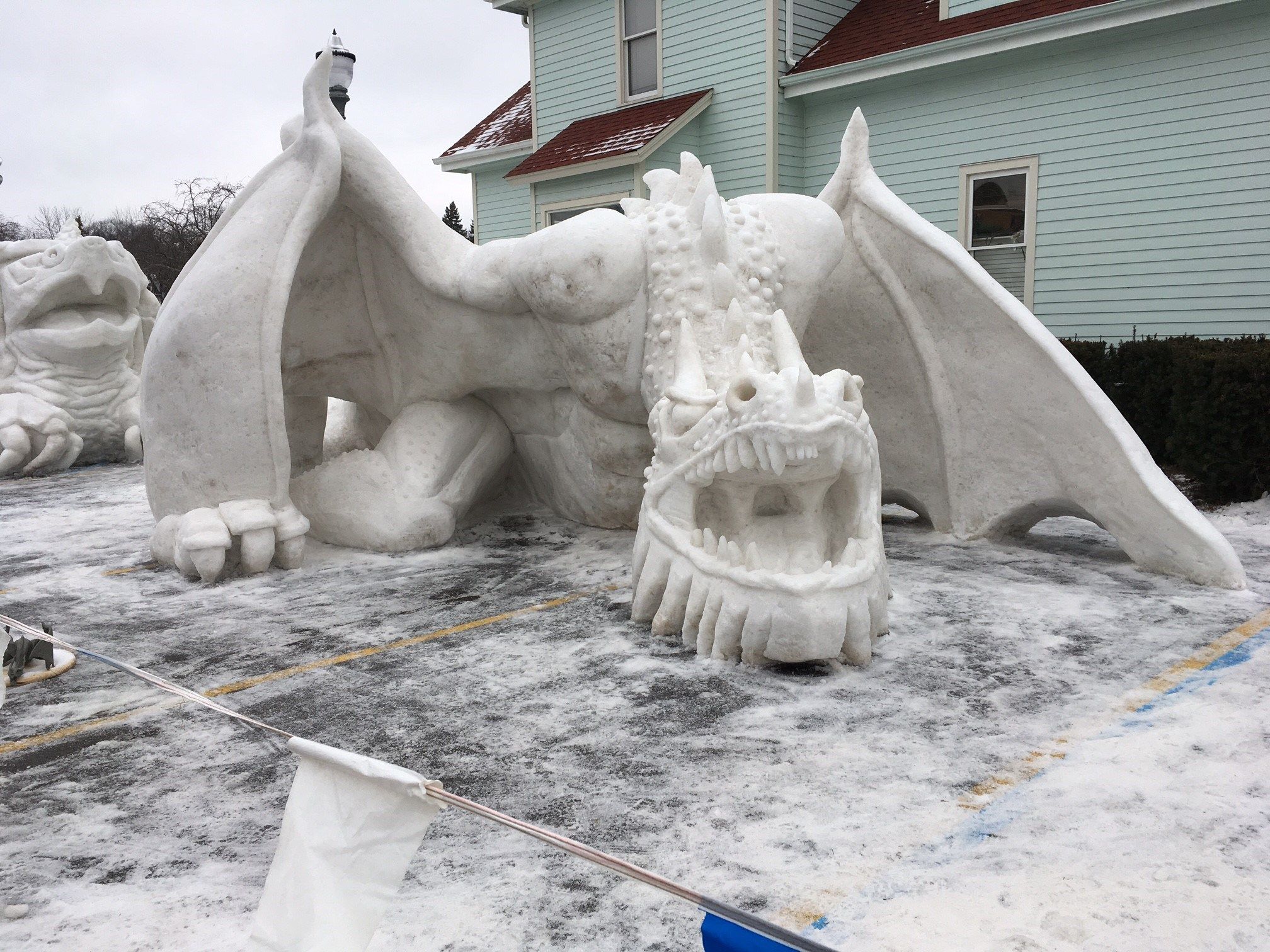 Dragon snow sculpture, 2017 Frankenmuth competition | Snow sculptures ...